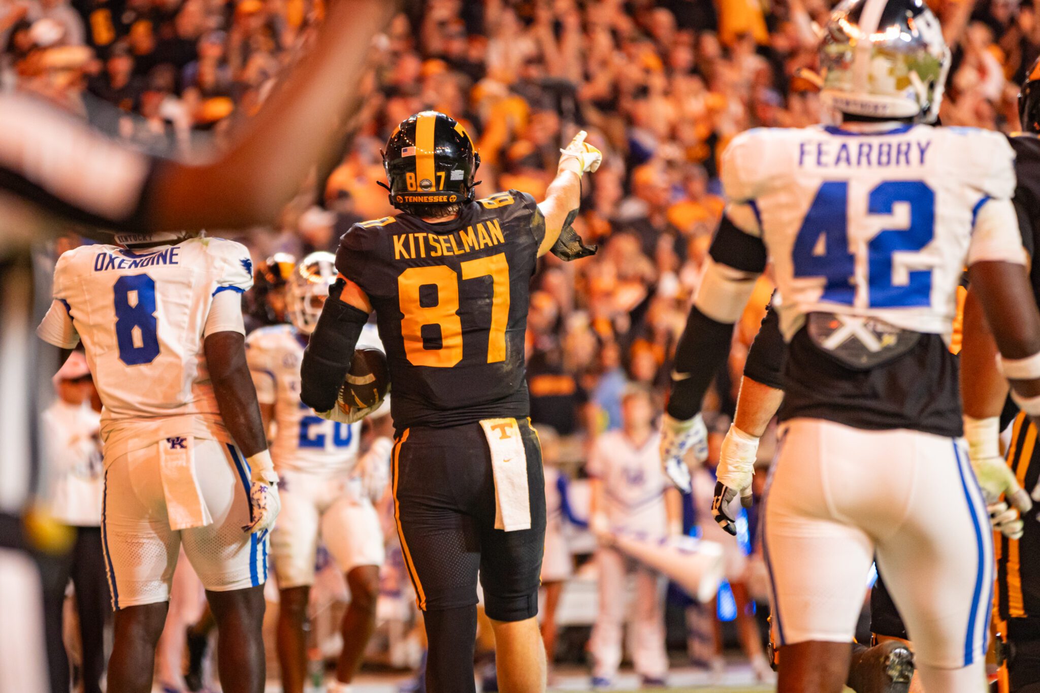 The Latest on Tennessee Football Tight End Miles Kitselman's Injury ...